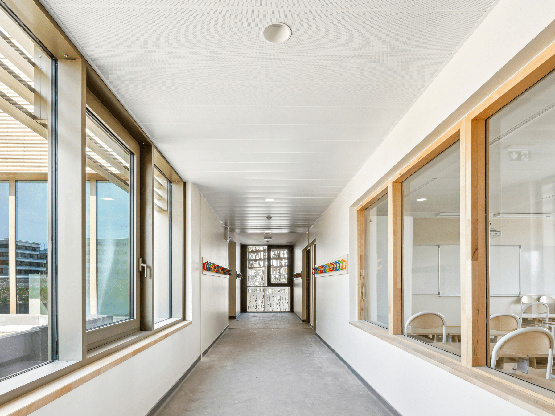 Plafond posé sur profil de rive apparent avec bacs PM2, PM3, PM4, PM10 ...